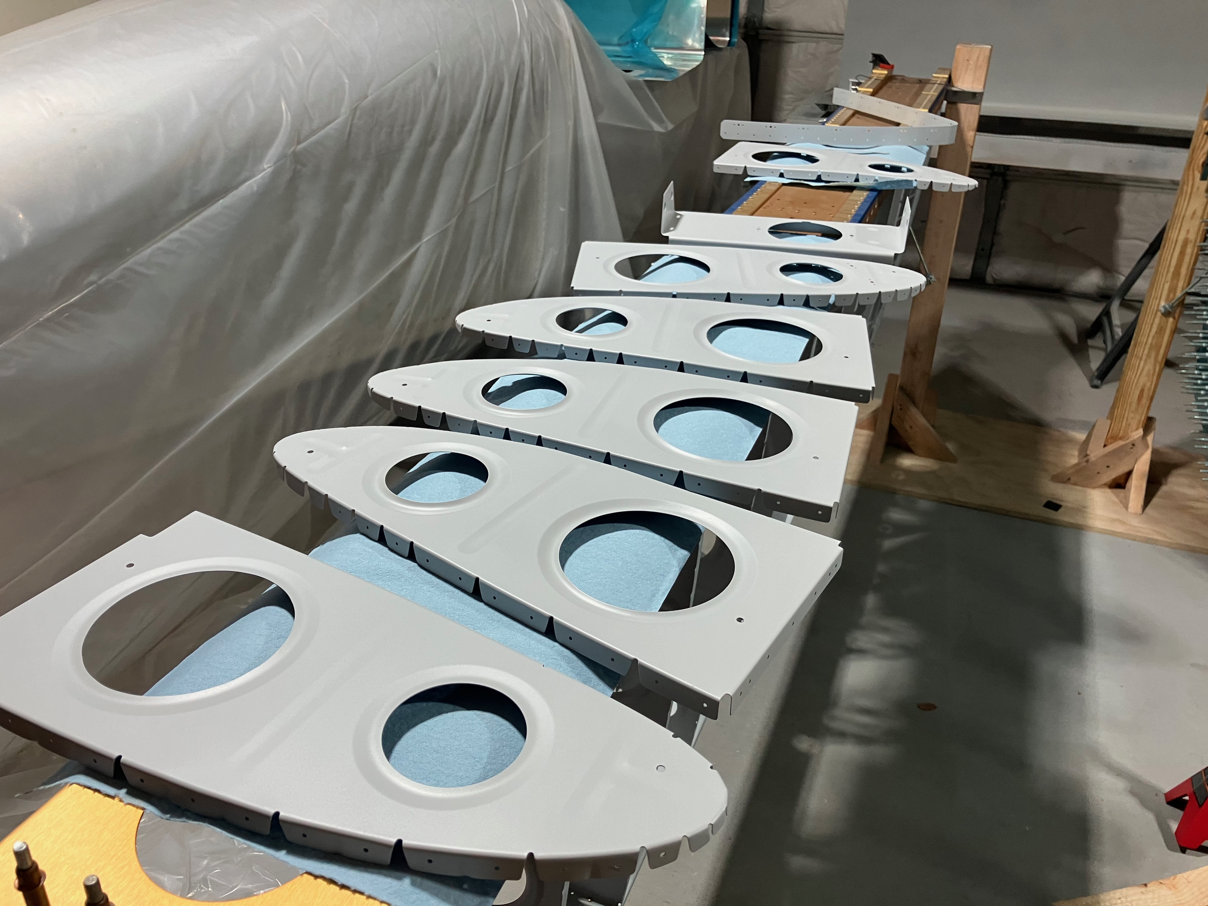 Priming the leading edge parts.