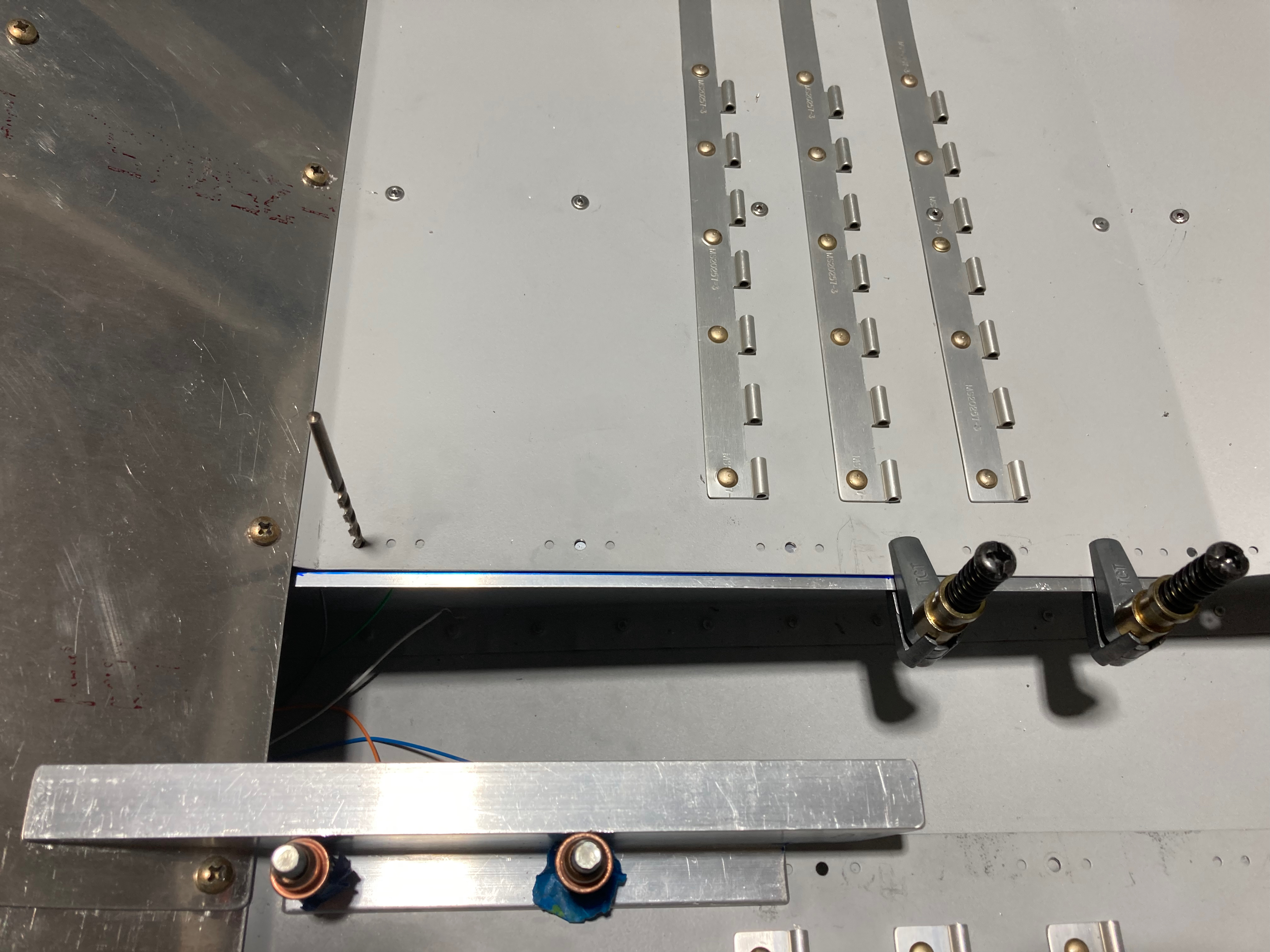 Installed the flaps actuator